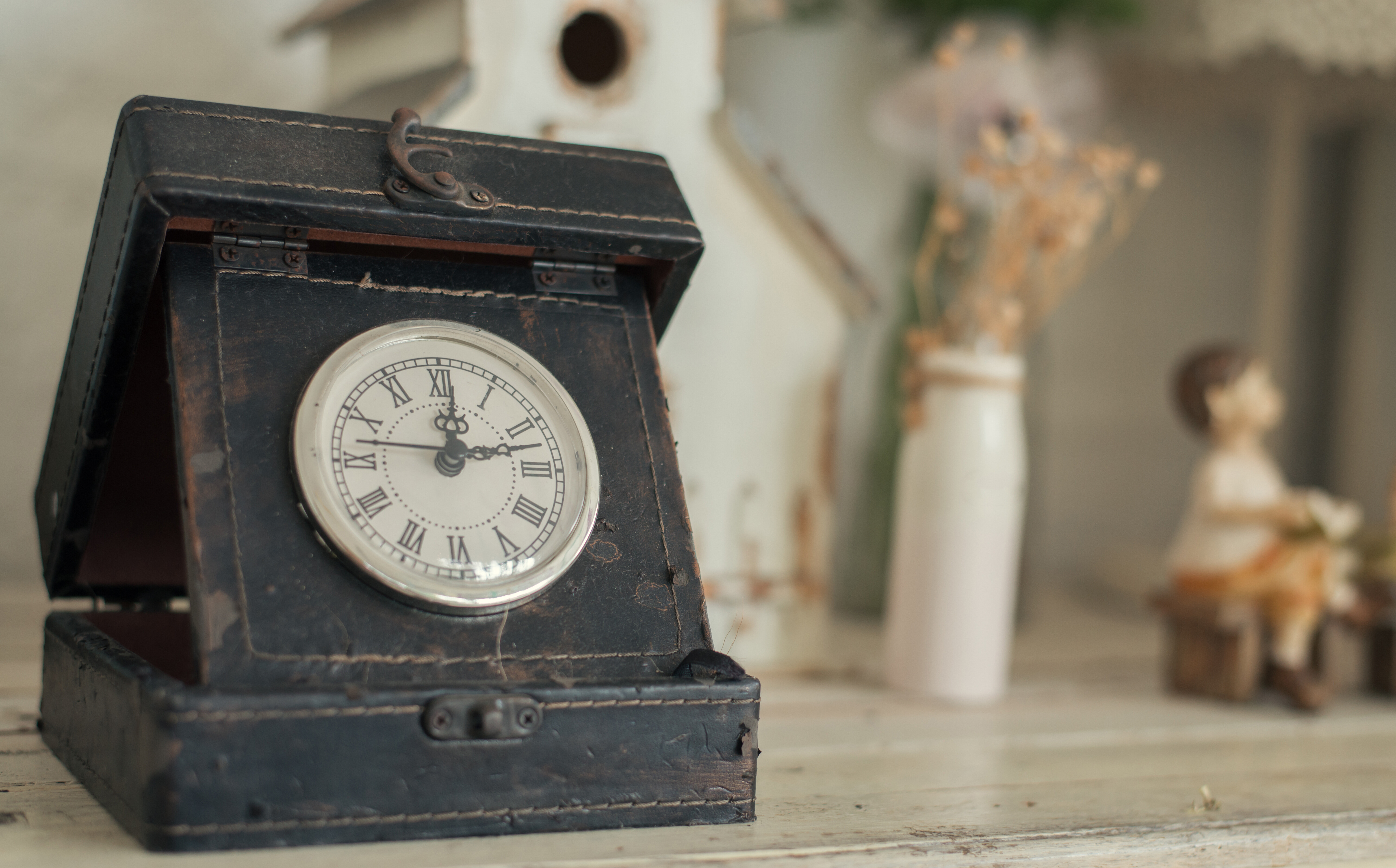 Learning to Love the Wait - Amanda C. Bauch